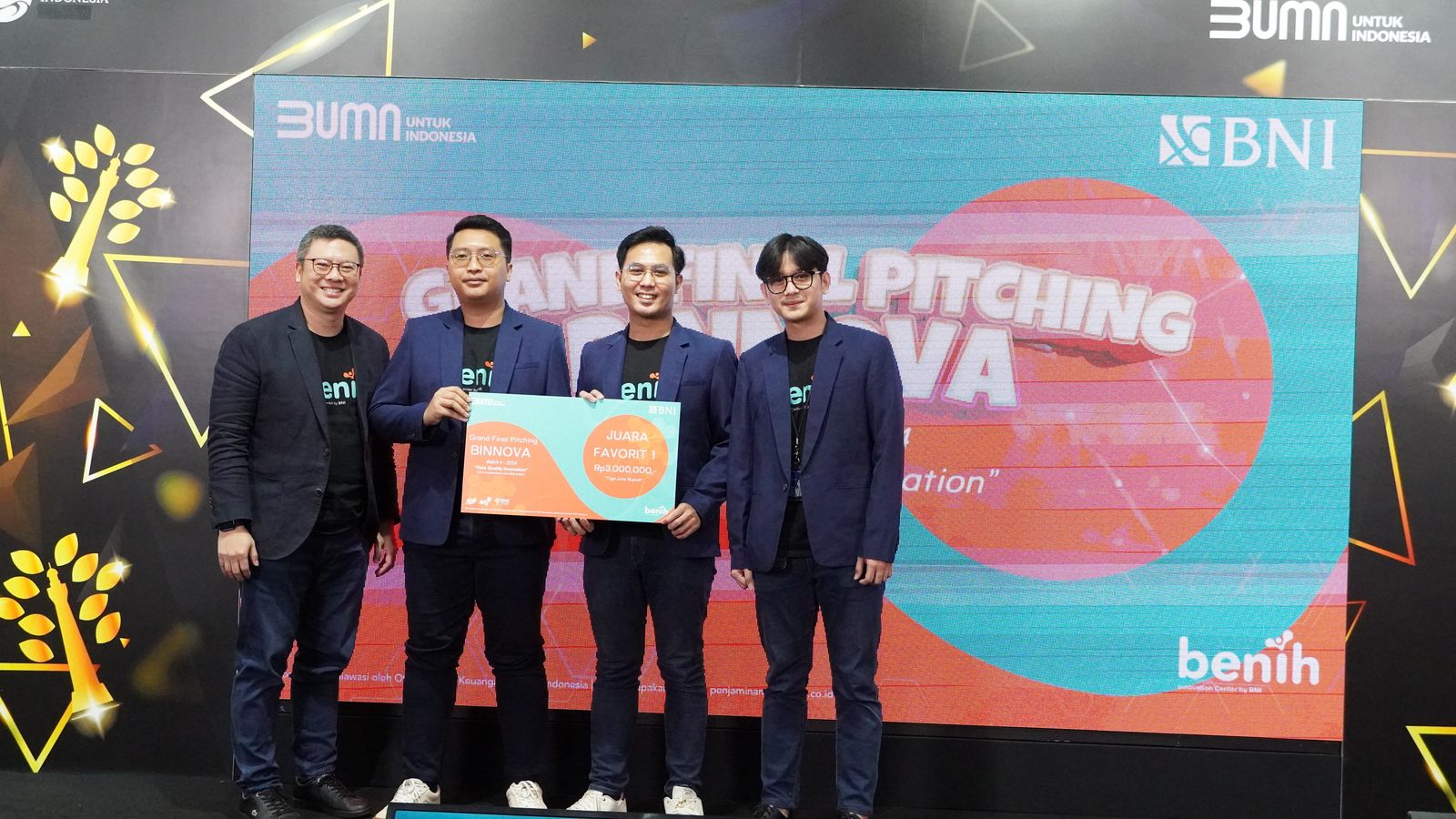 Grand Final Pitching BINNOVA Batch 4 - 2024 : Data Quality Innovation ...