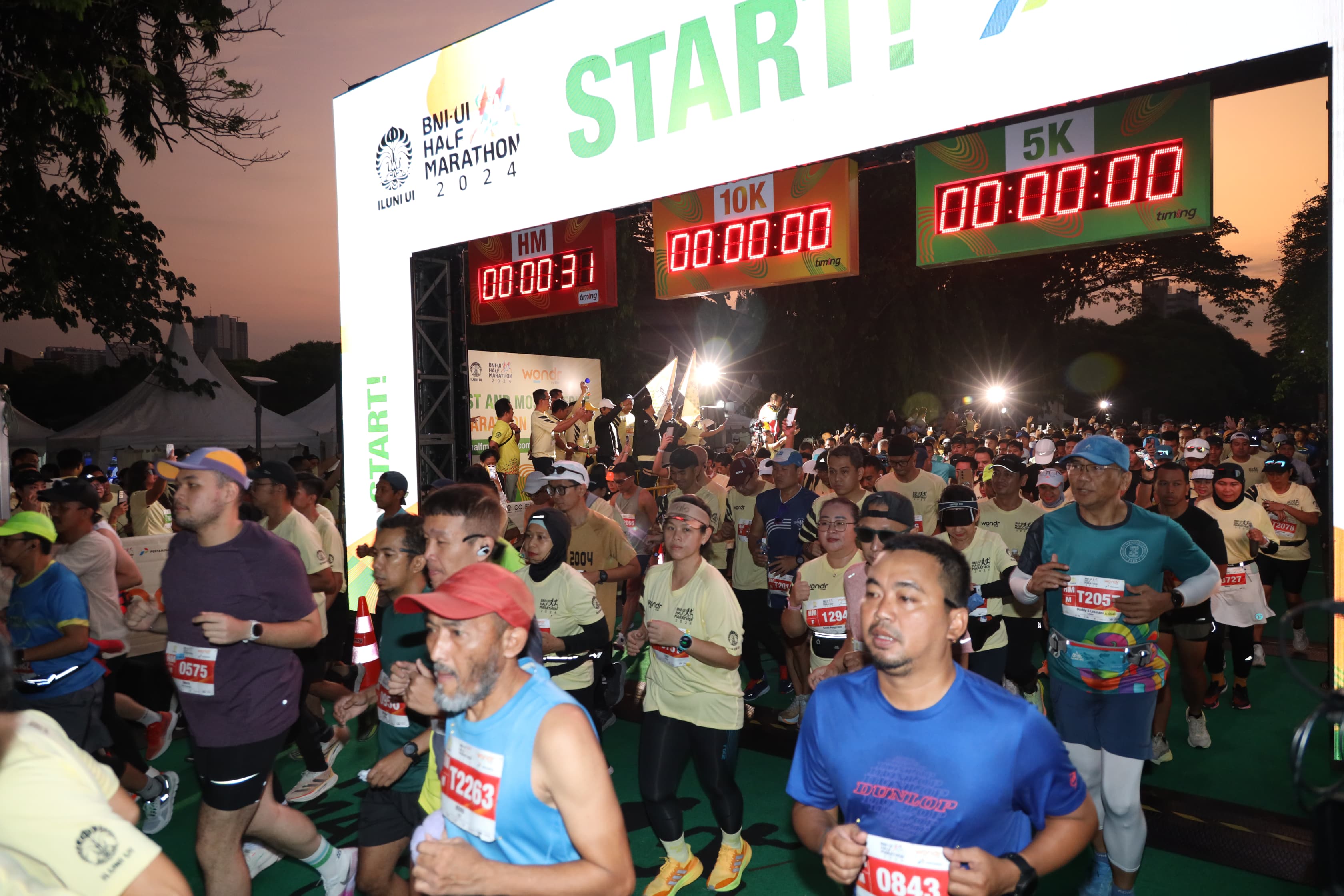 Diikuti 10.000 Pelari, BNI UI Half Marathon 2024 Sukses Digelar - Sinergi46