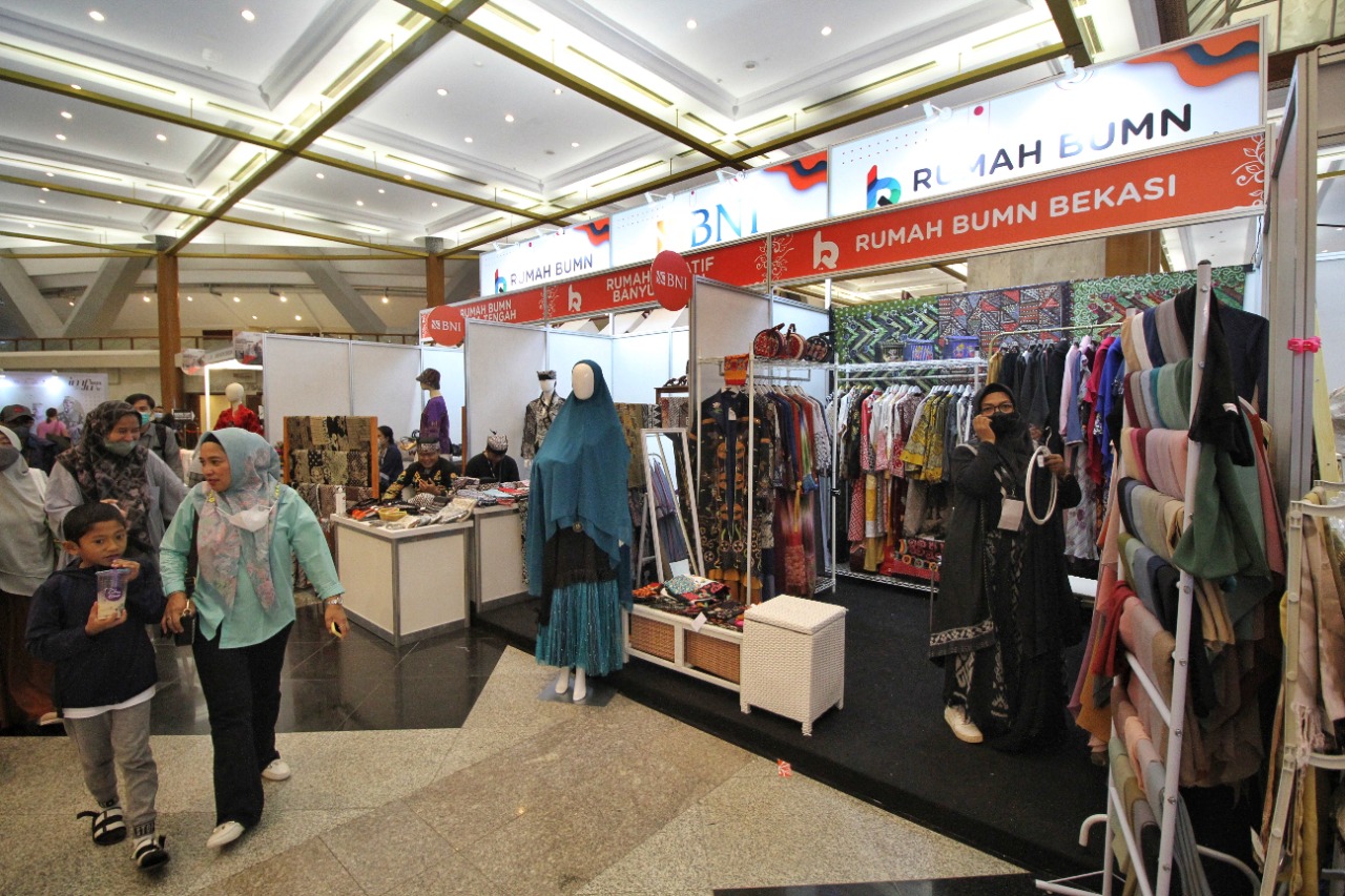 Eksis! Rumah BUMN BNI Mejeng di IMFW 2022 - Sinergi46