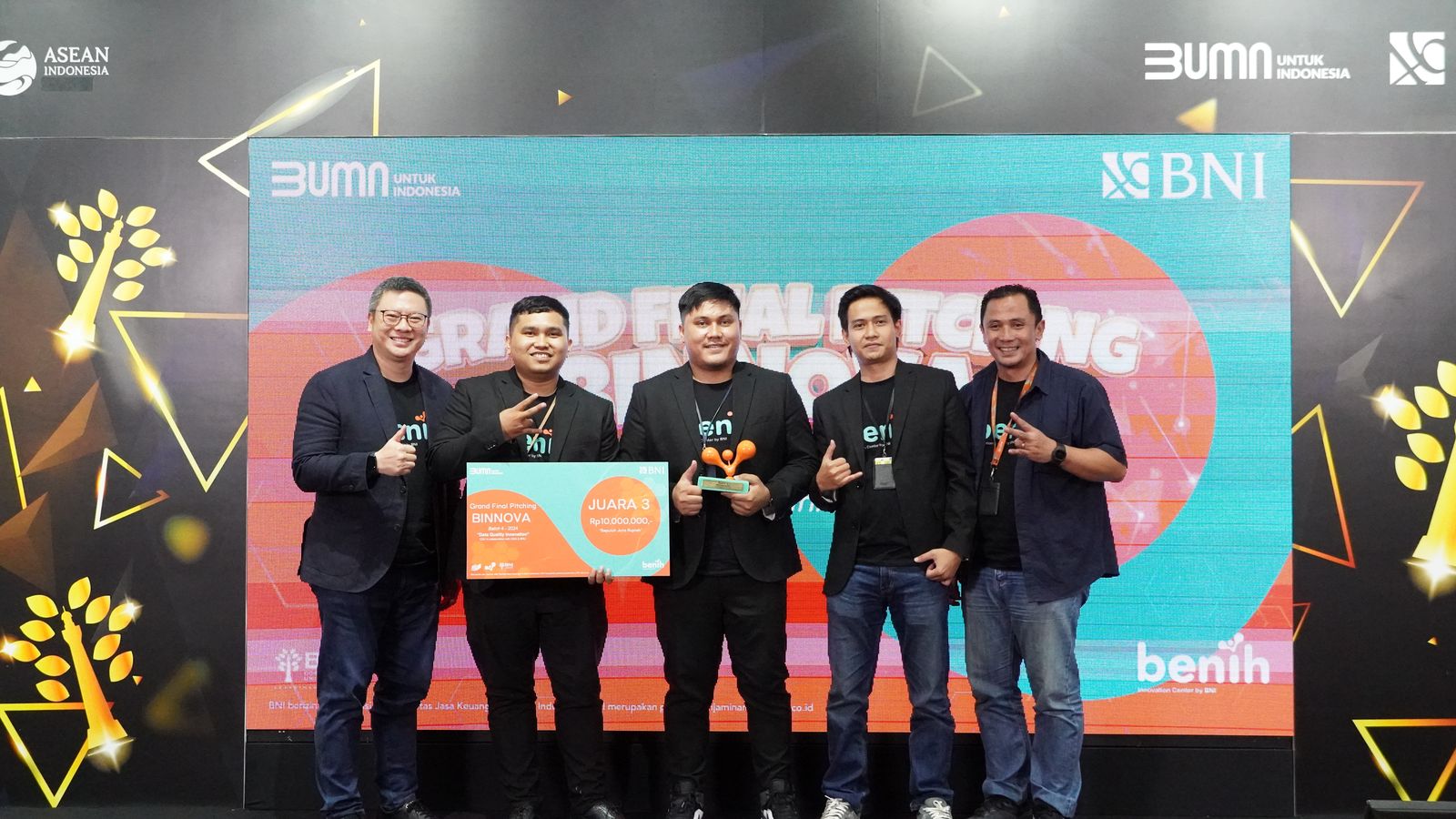 Grand Final Pitching BINNOVA Batch 4 - 2024 : Data Quality Innovation ...