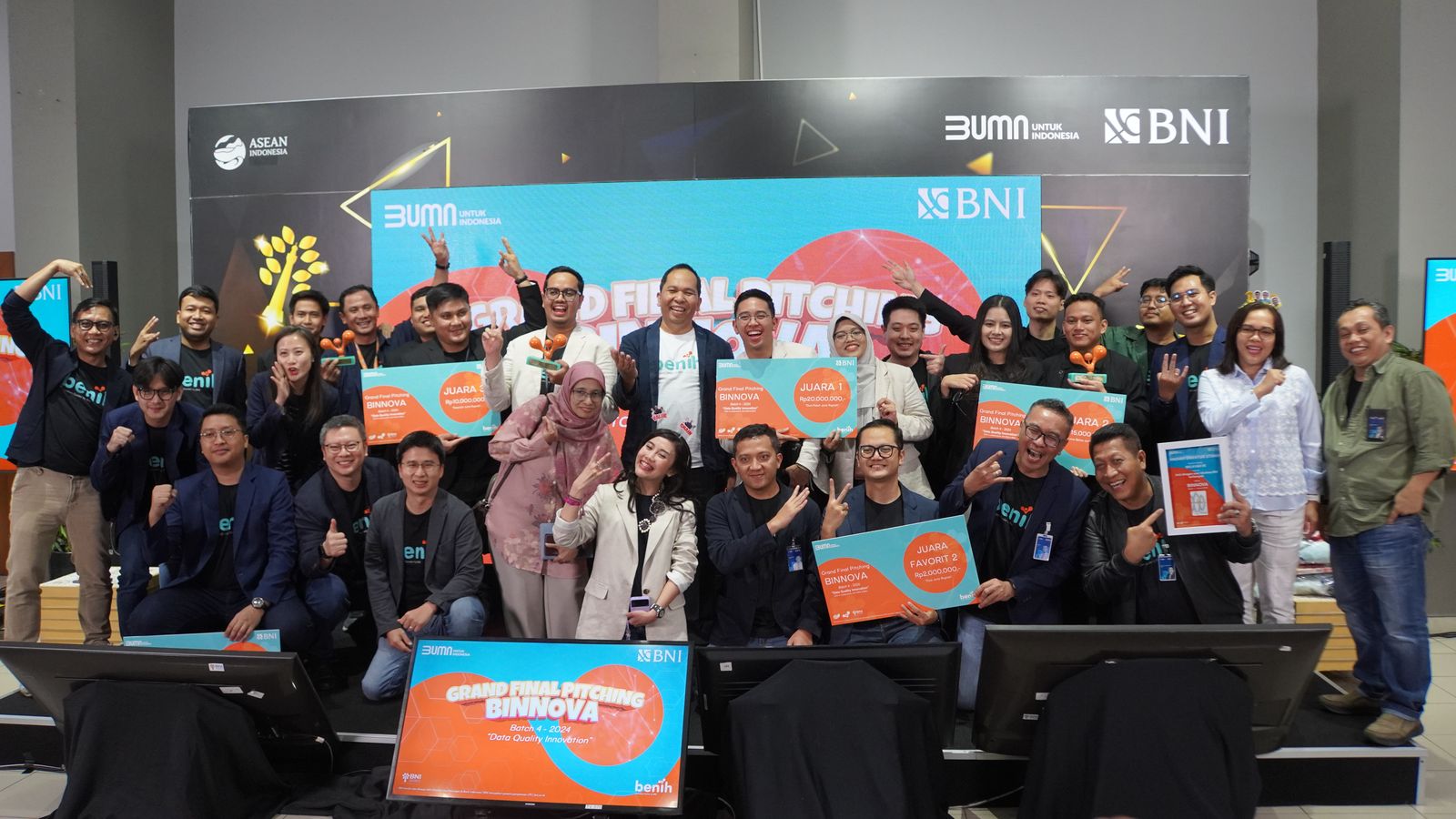 Grand Final Pitching BINNOVA Batch 4 - 2024 : Data Quality Innovation ...
